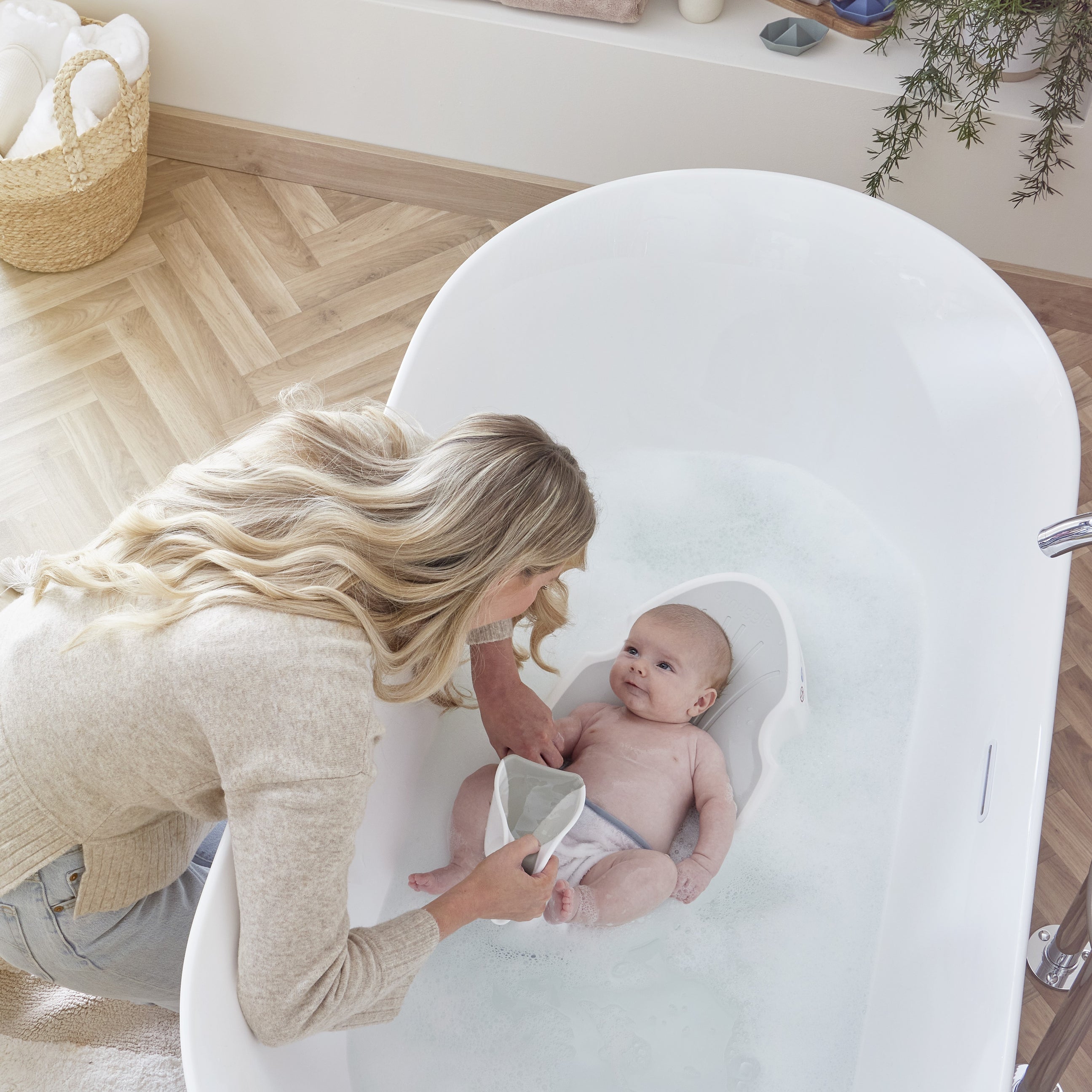 Shnuggle Newborn Baby Bath Support | Ergonomic, Non-Slip & Quick-Dry